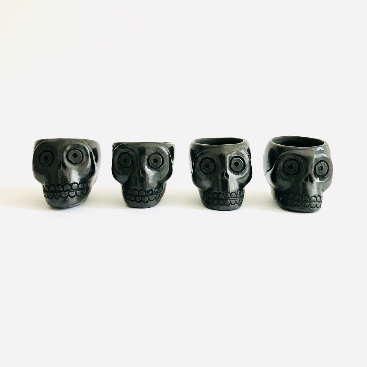 Black Clay Calavera Tequila/Mezcal Shot Glasses - Set of 4 — Mexico1492
